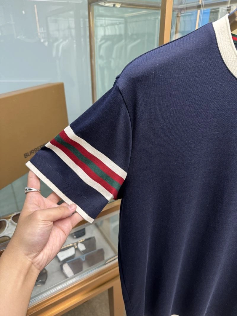 Top mirror Gucci T-Shirts