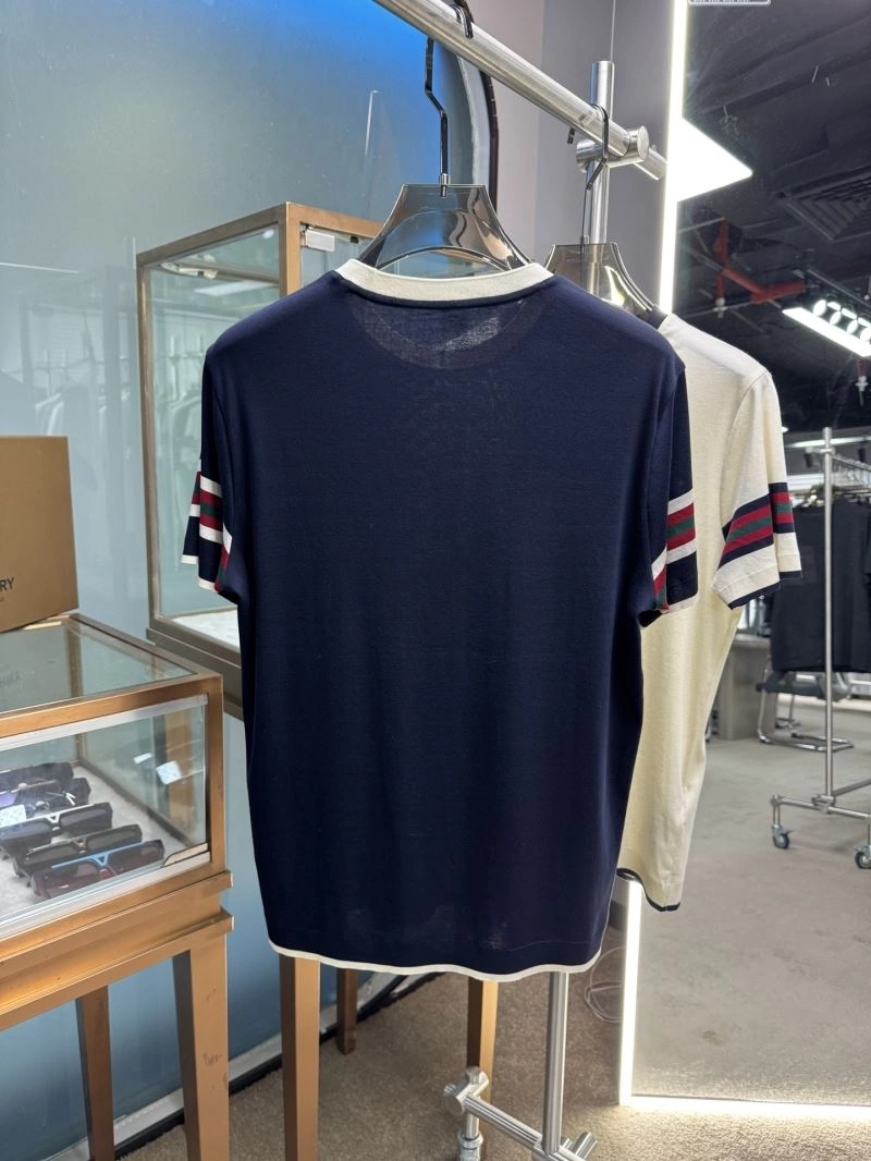 Top mirror Gucci T-Shirts