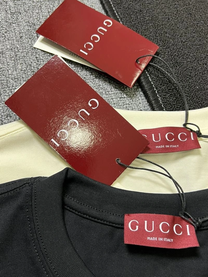 Top match Gucci T-Shirts
