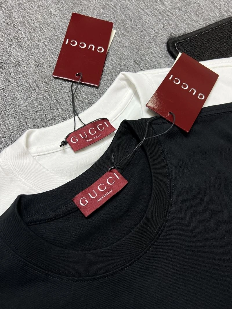 Top mirror Gucci T-Shirts