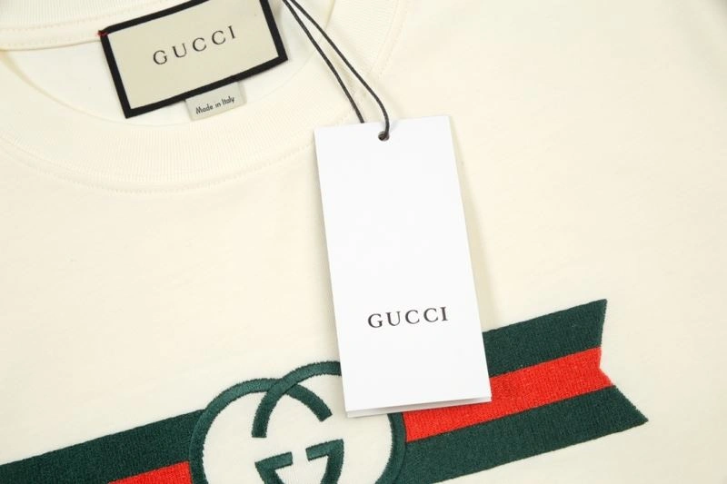 Top match Gucci T-Shirts