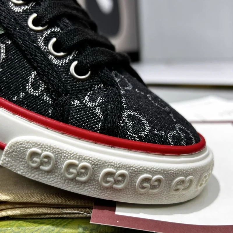 Cut-rate Gucci Tennis 1977