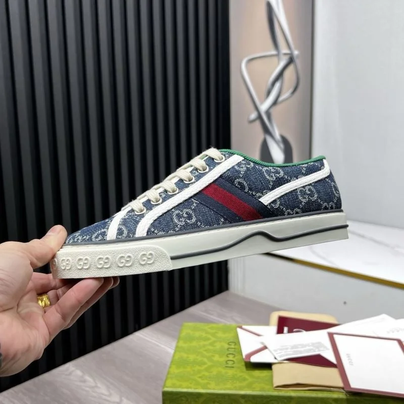 Brand-authenticated Gucci Tennis 1977