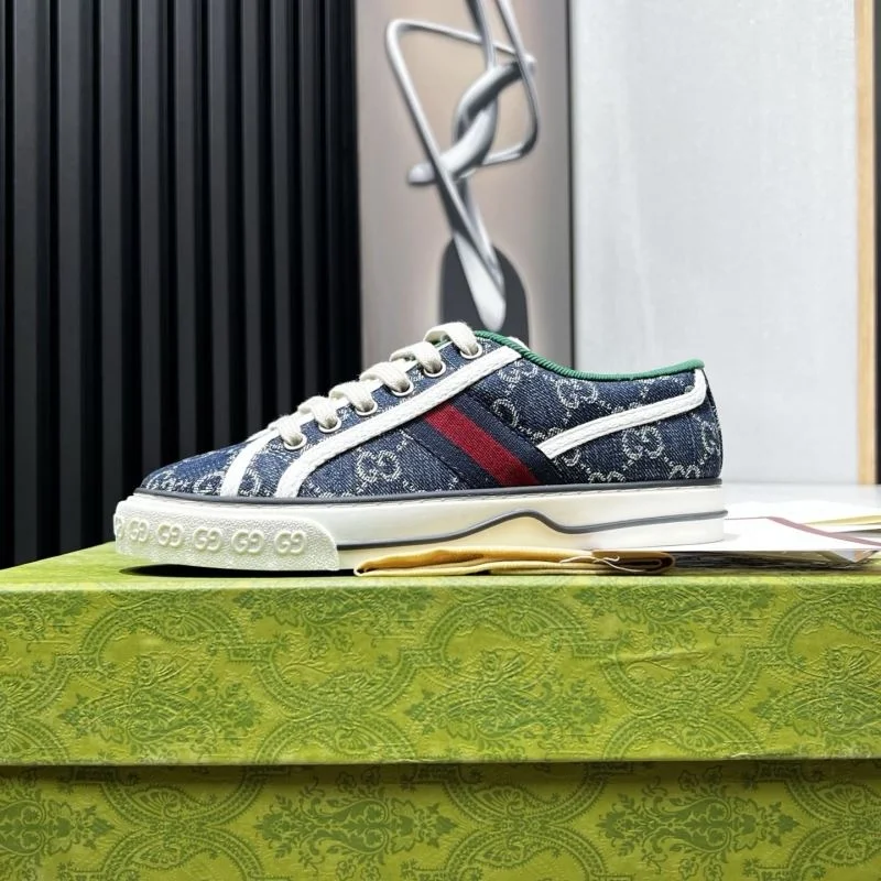 Brand-authenticated Gucci Tennis 1977