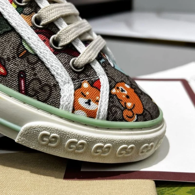 Mirror quality Gucci Tennis 1977