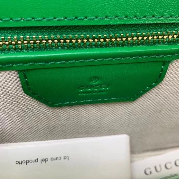 Accurate model Gucci Top Handle Bags