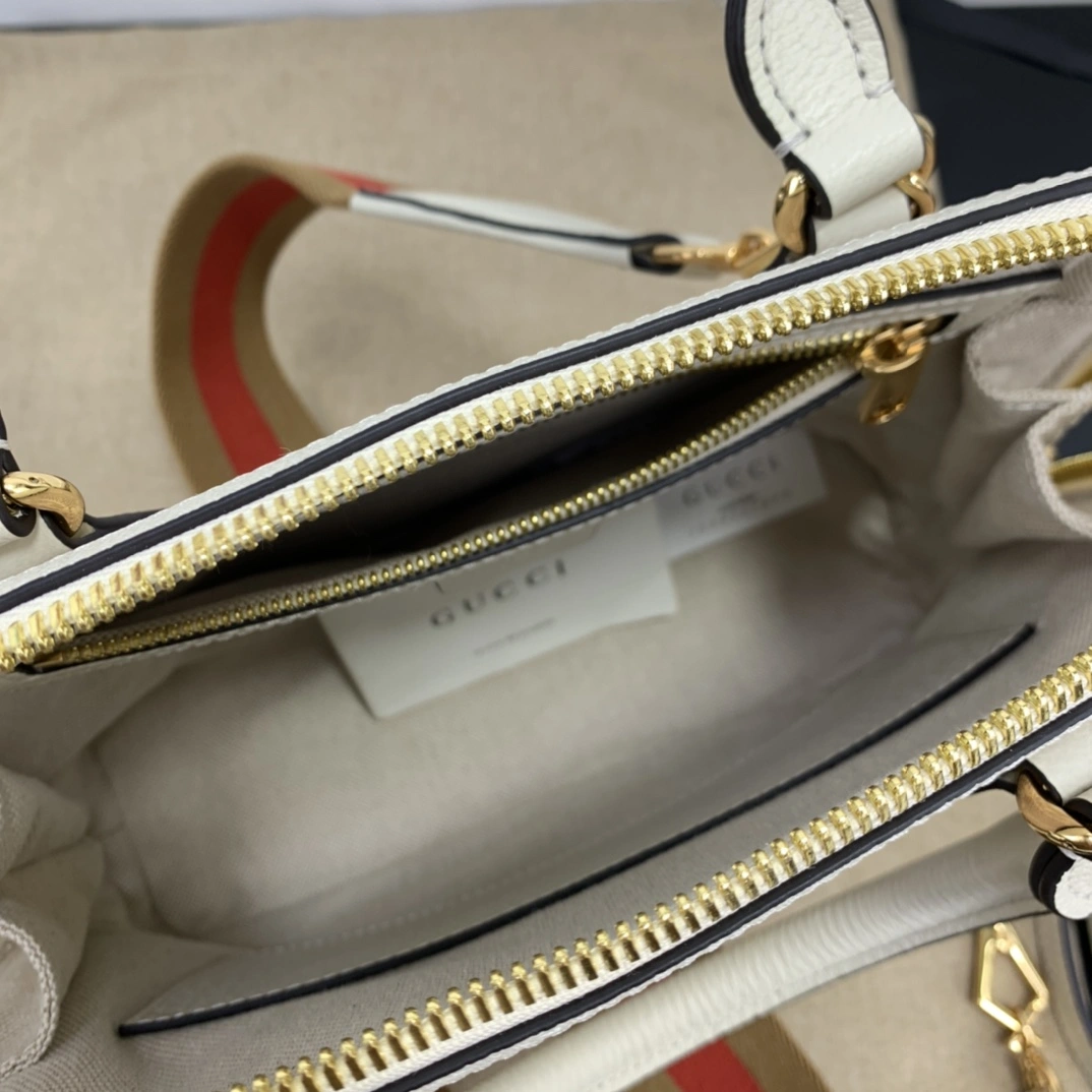 Accurate model Gucci Top Handle Bags