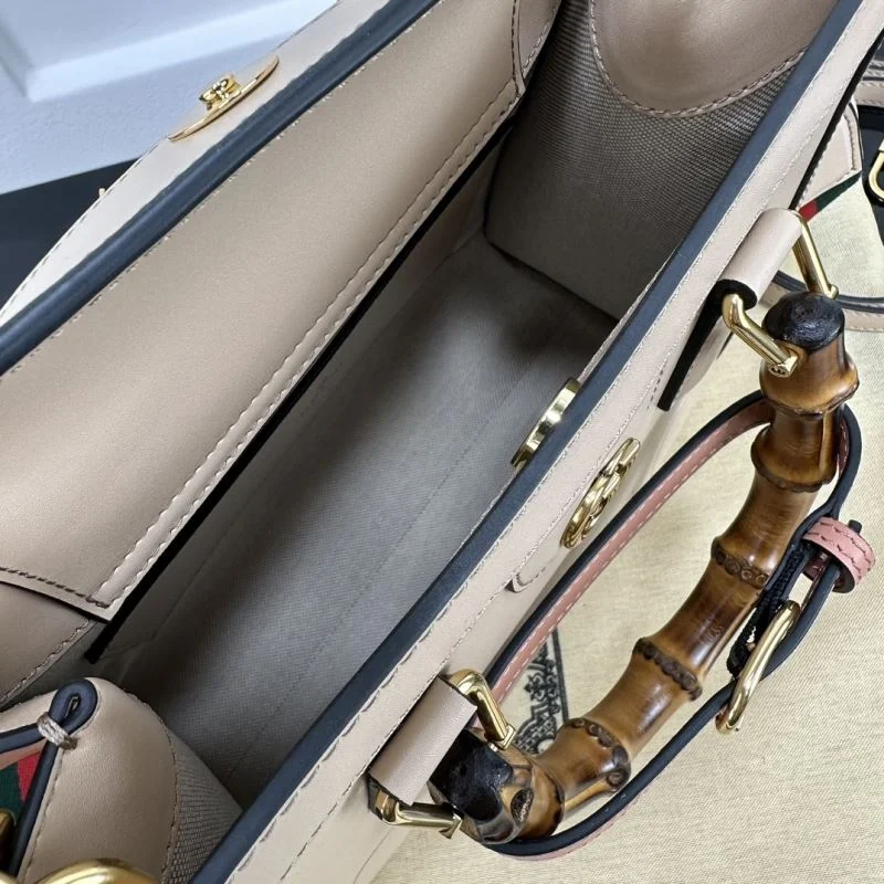 Bargain Gucci Top Handle Bags
