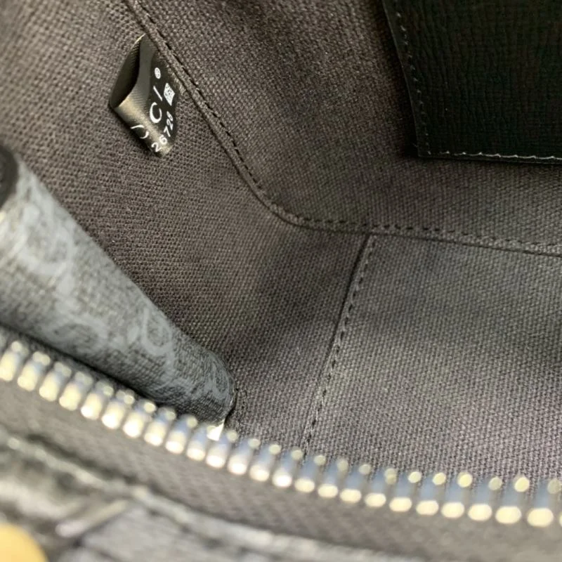 Accurate model Gucci Top Handle Bags