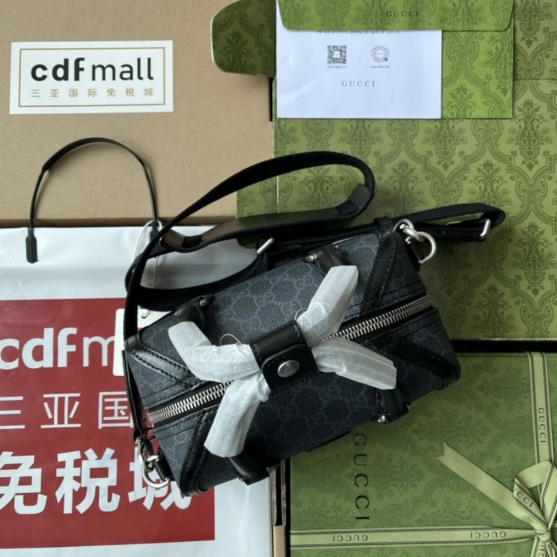 Accurate model Gucci Travel Bags