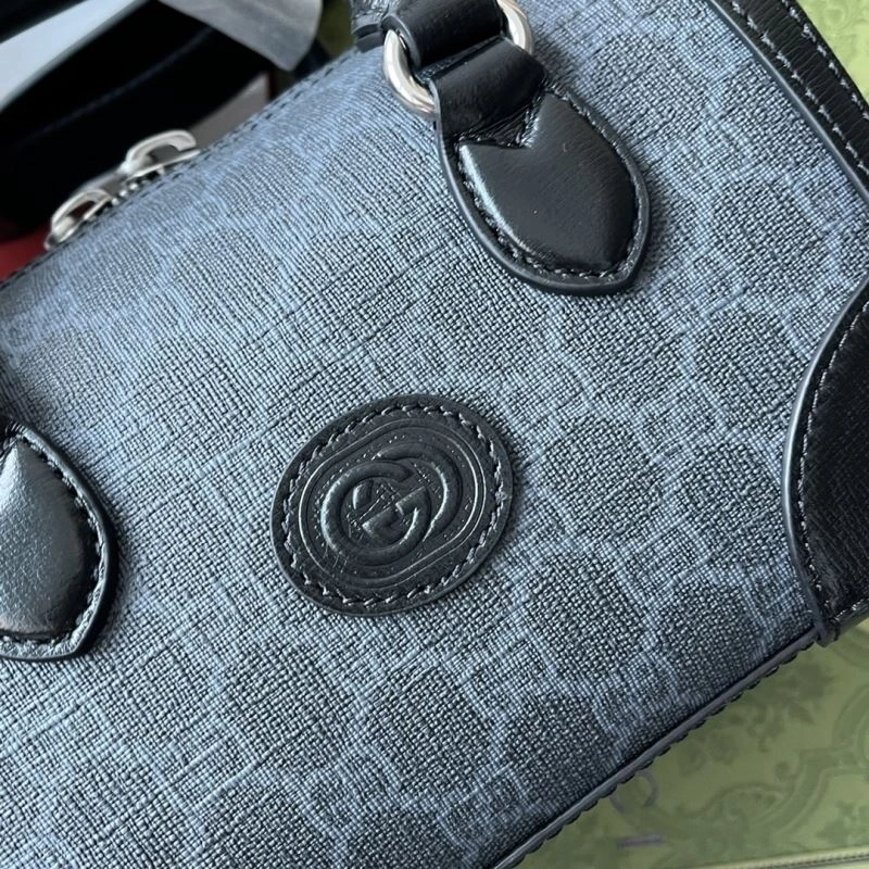 Accurate model Gucci Travel Bags