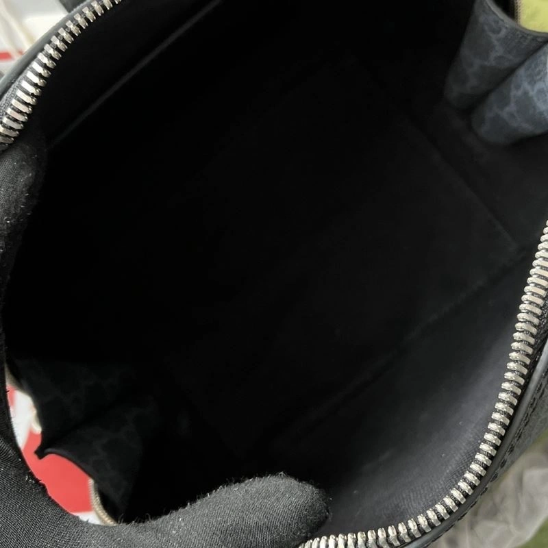 Accurate model Gucci Travel Bags