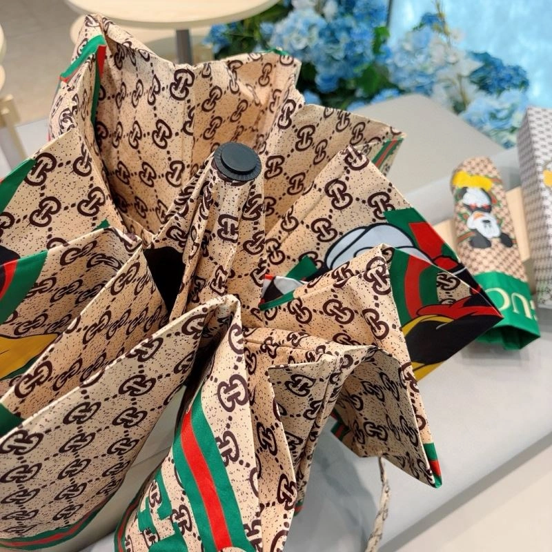 Top mirror Gucci Umbrella