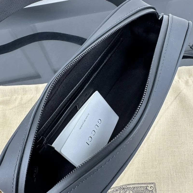 Low-cost Gucci Waist Chest Packs