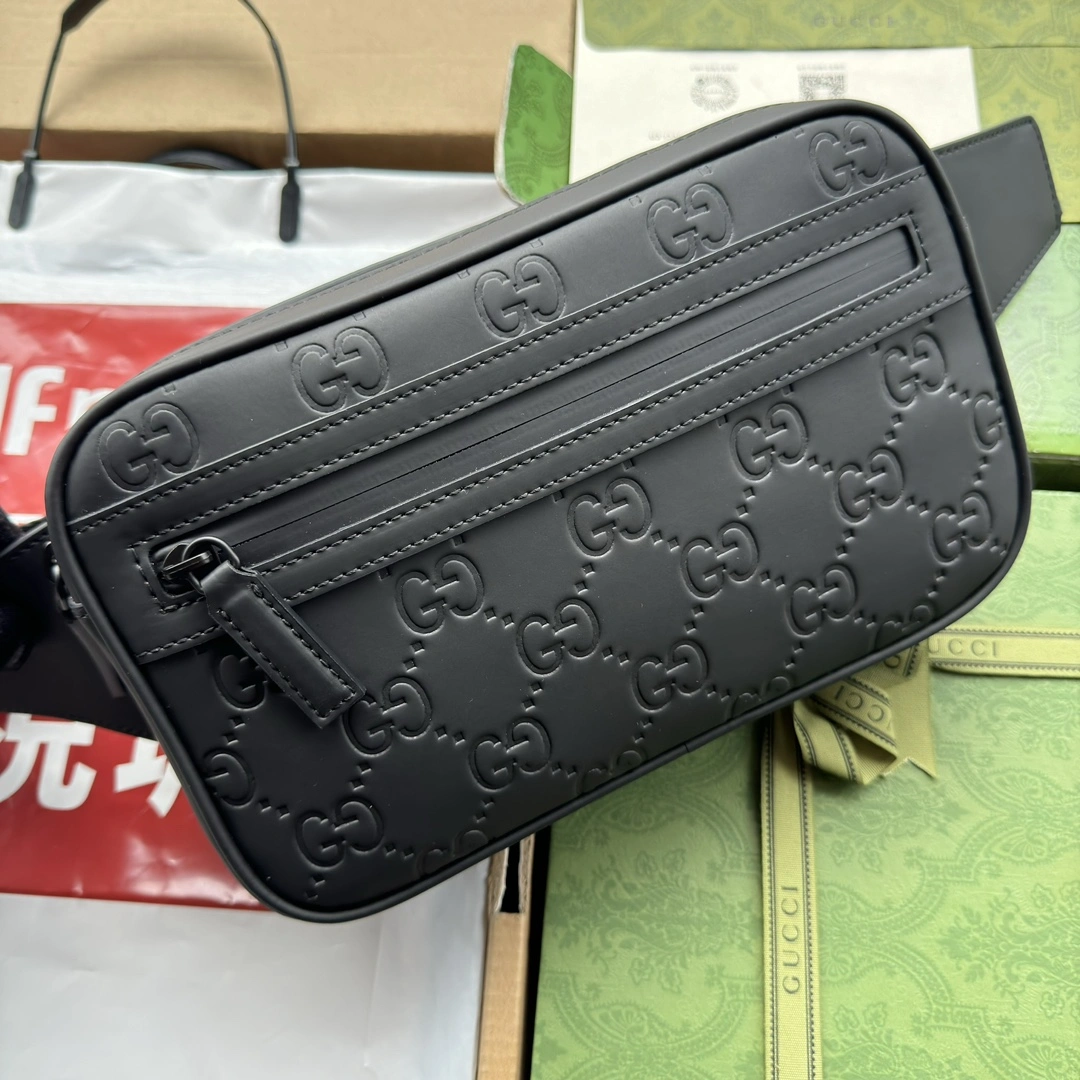Cut-rate Gucci Waist Chest Packs