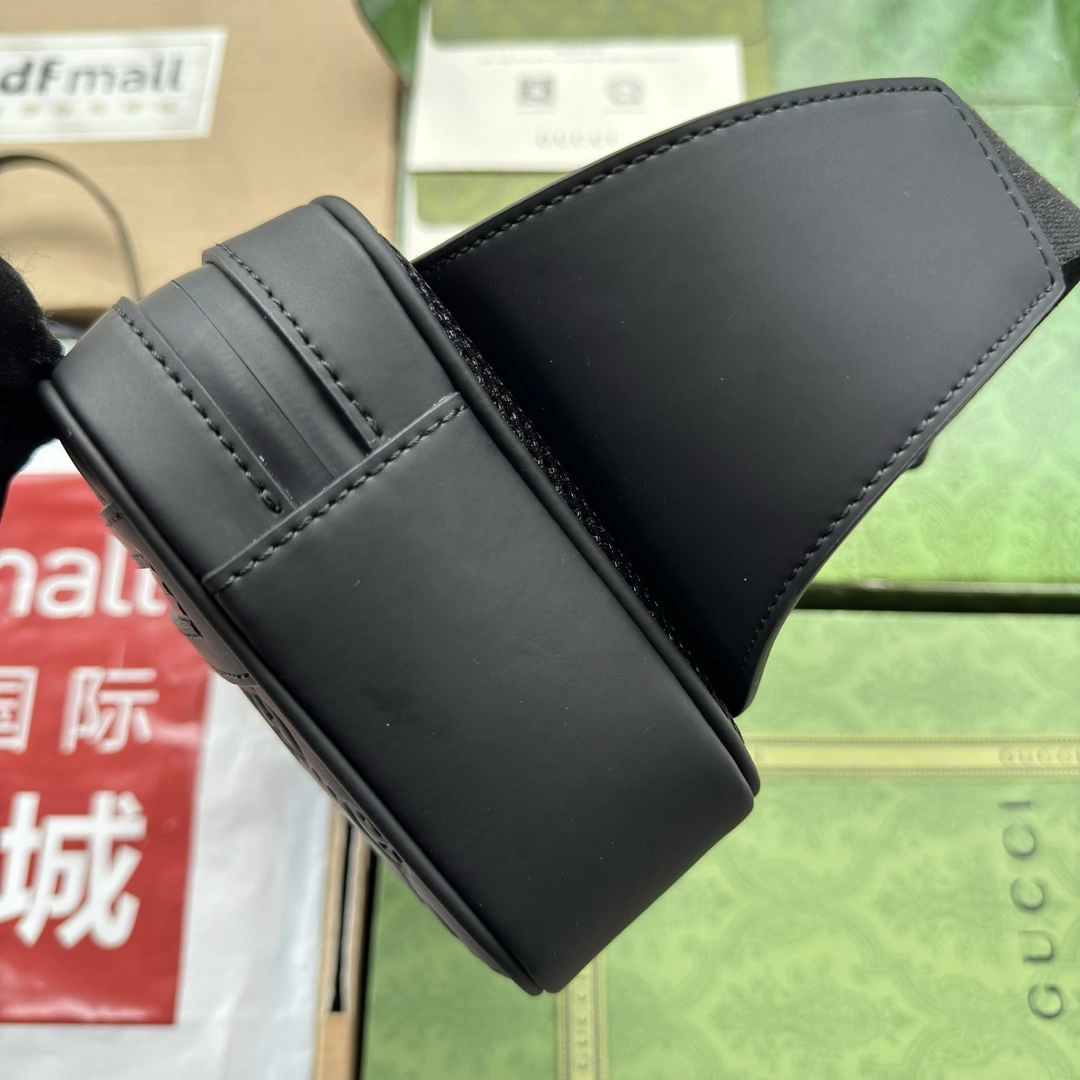 Cut-rate Gucci Waist Chest Packs