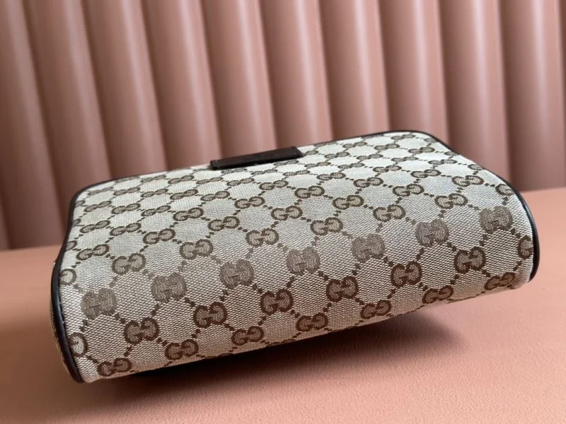 Cut-rate Gucci Waist Chest Packs