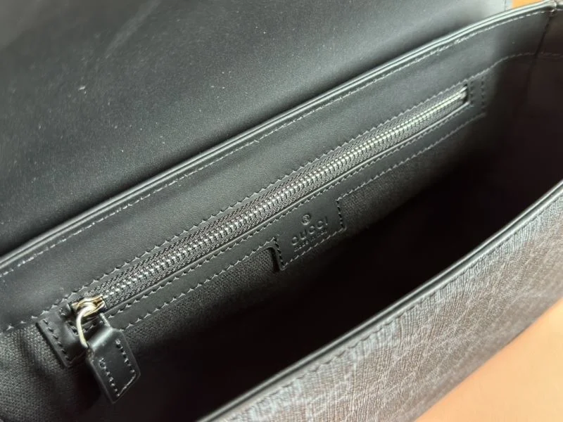 Inexpensive Gucci Waist Chest Packs