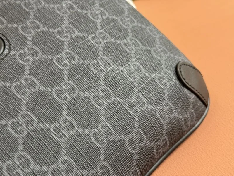 Inexpensive Gucci Waist Chest Packs