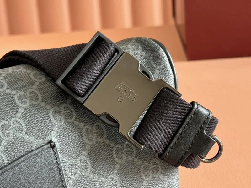 Accurate model Gucci Waist Chest Packs