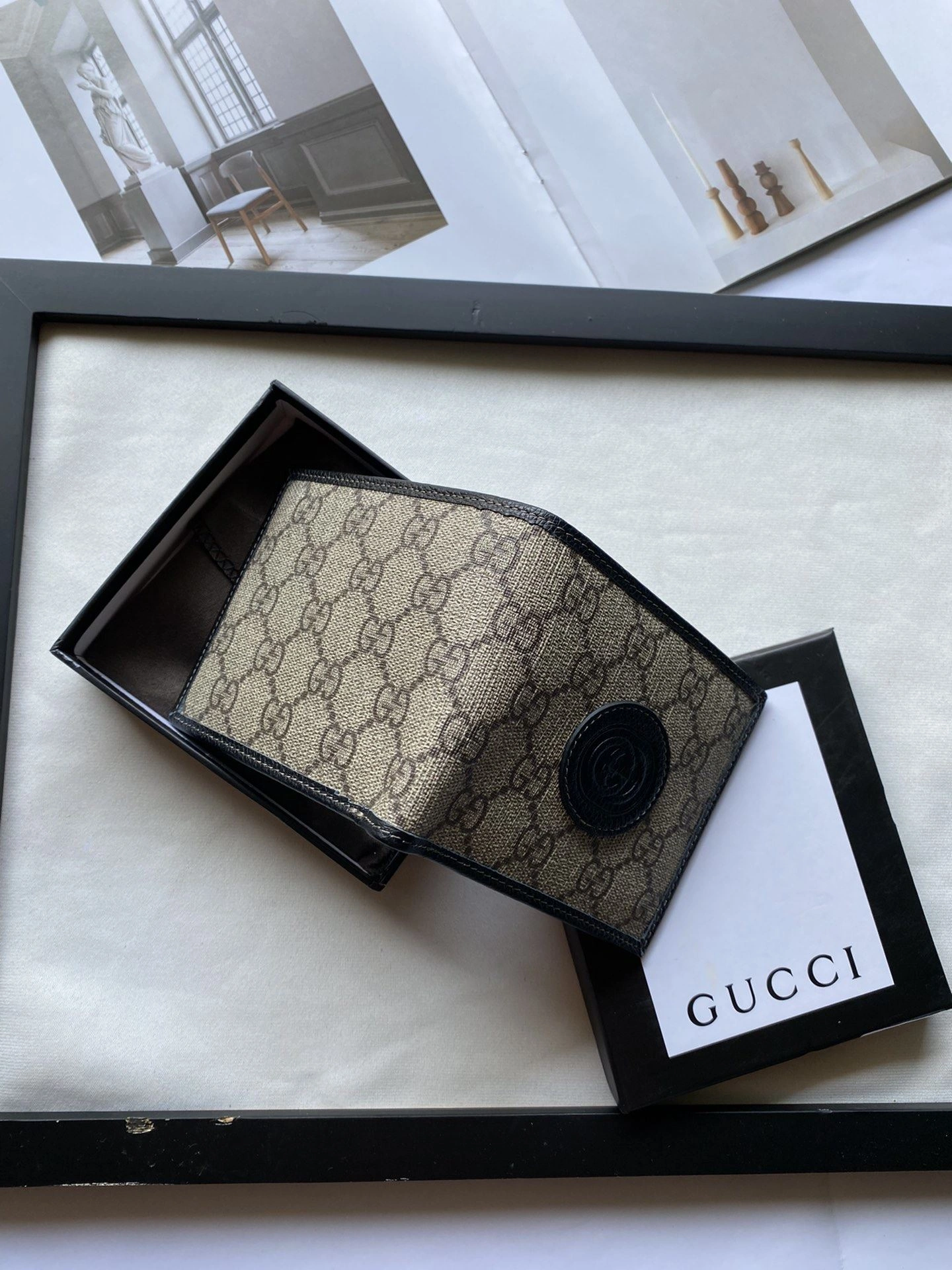 Indistinguishable Gucci Wallets Purse