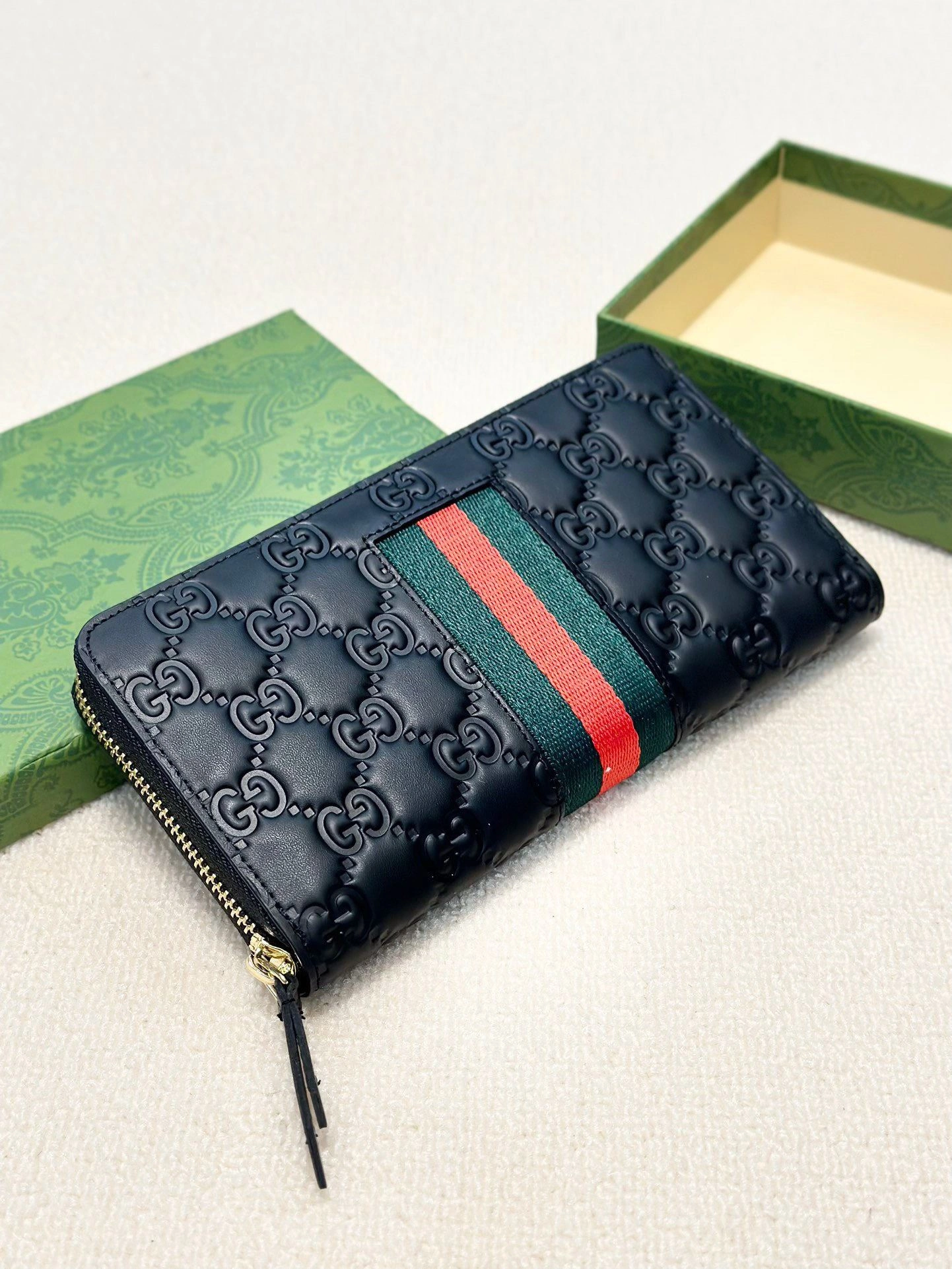 Accurate model Gucci Wallets Purse