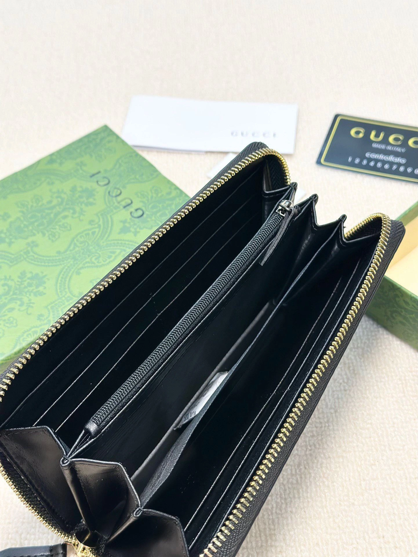 Accurate model Gucci Wallets Purse