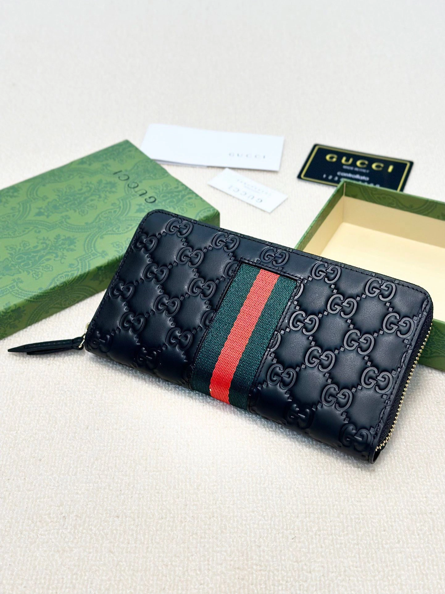 Accurate model Gucci Wallets Purse