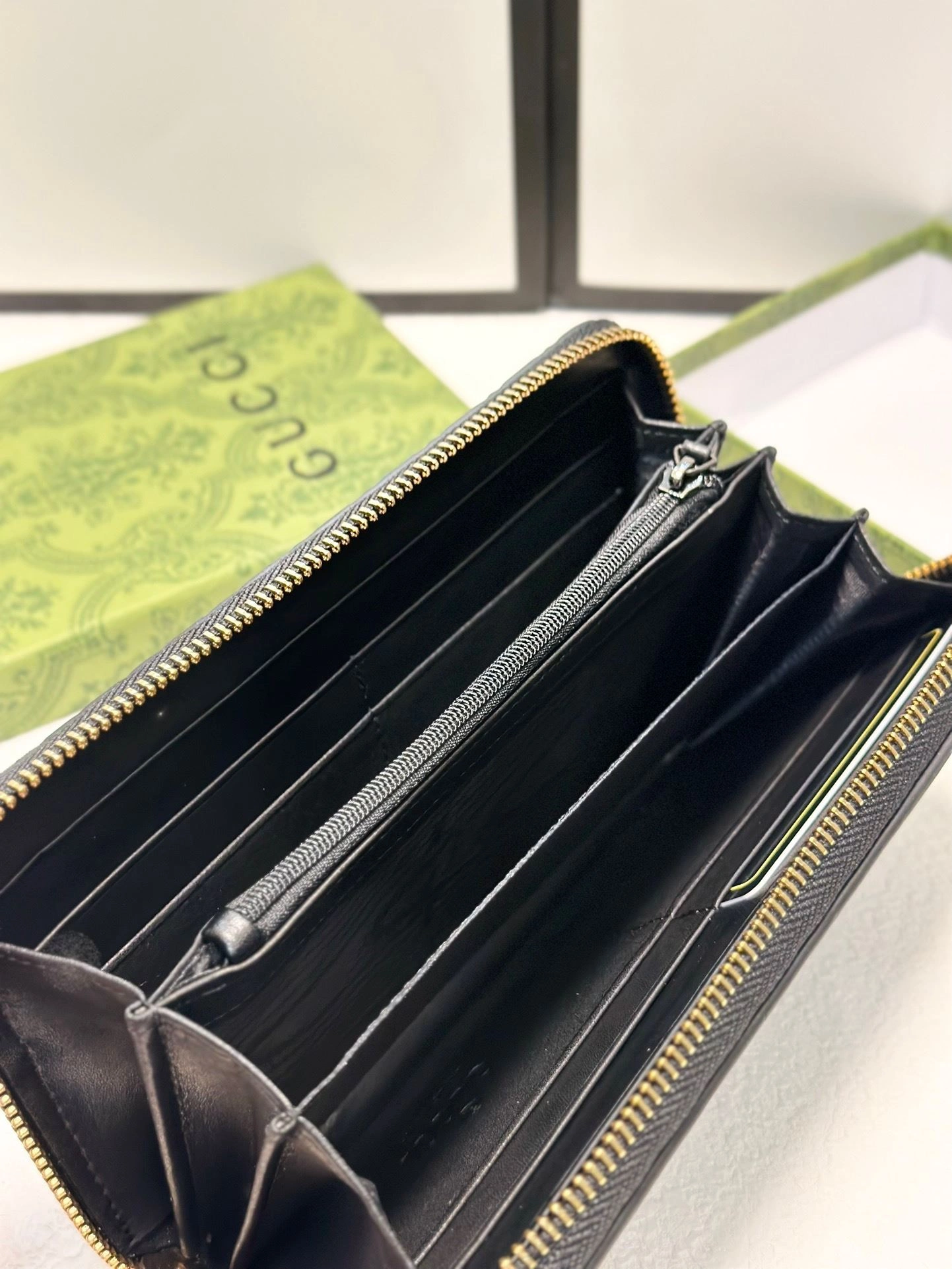 Reasonably priced Gucci Wallets Purse