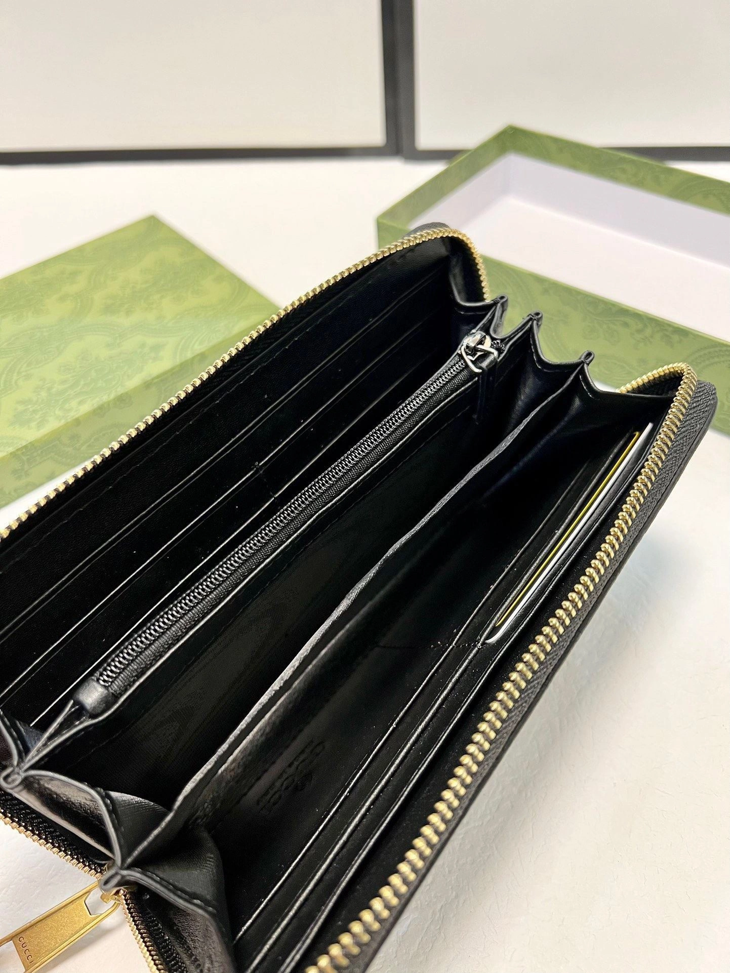 Accurate model Gucci Wallets Purse
