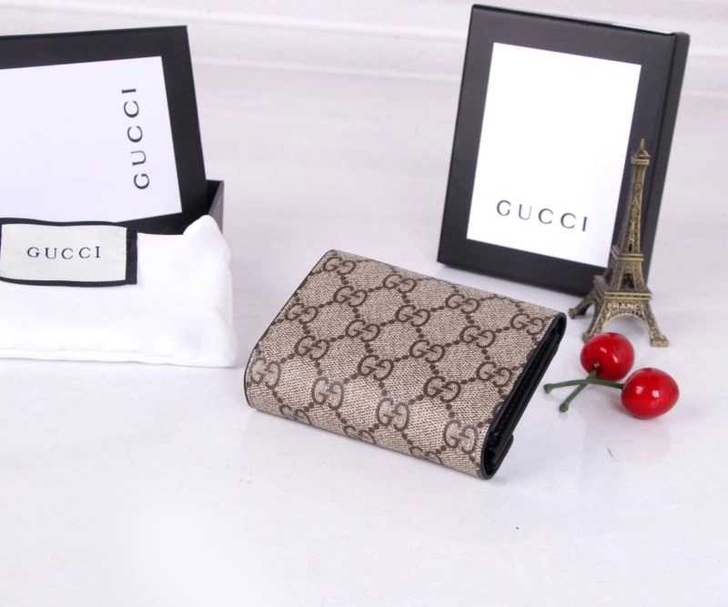 Indistinguishable Gucci Wallets Purse