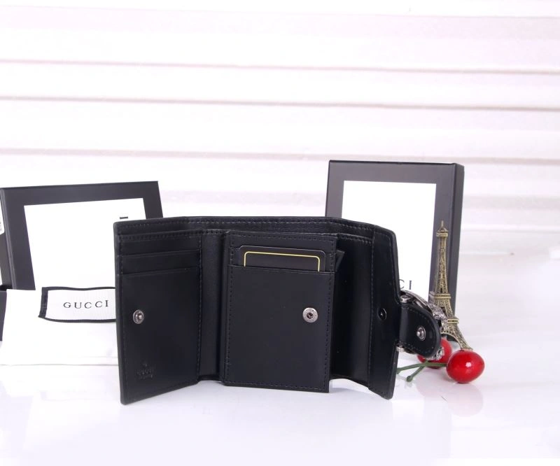 Indistinguishable Gucci Wallets Purse