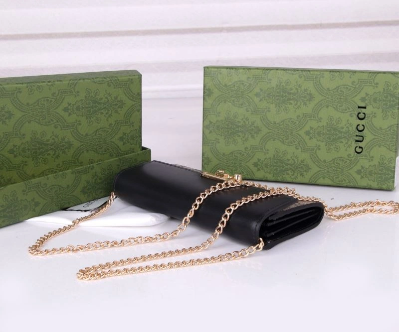 Indistinguishable Gucci Wallets Purse