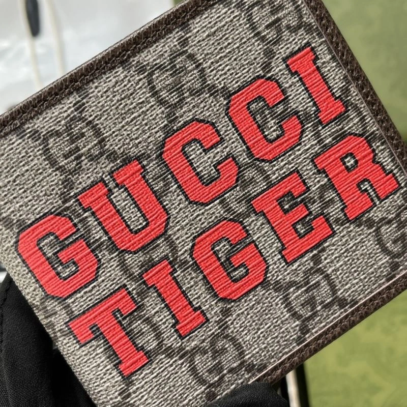 Indistinguishable Gucci Wallets Purse