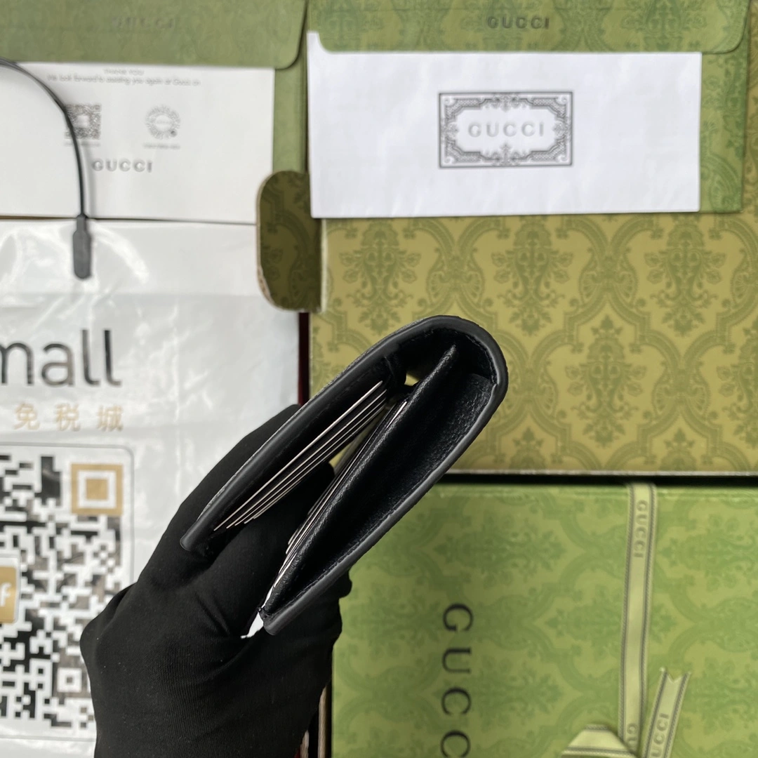 Indistinguishable Gucci Wallets Purse