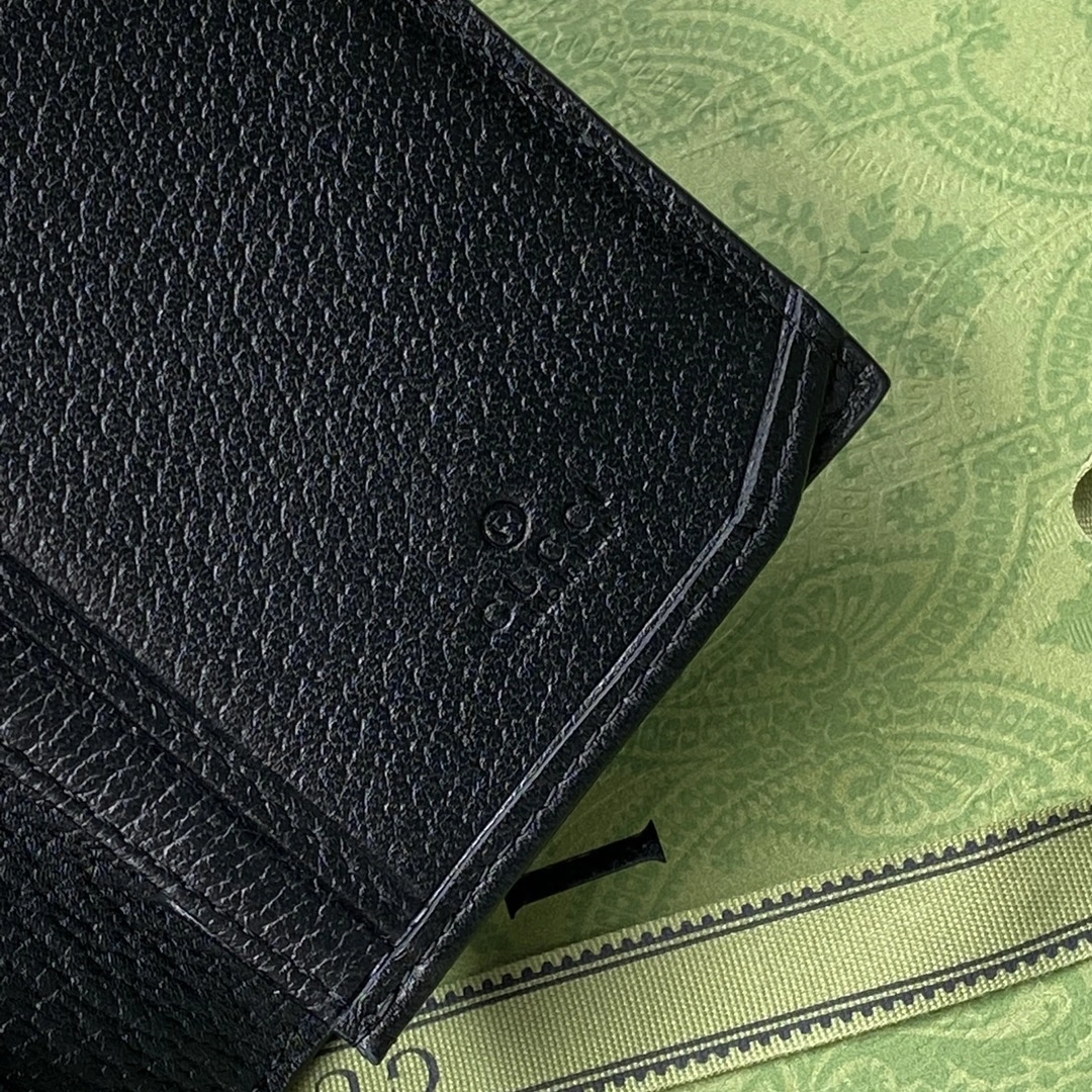 Indistinguishable Gucci Wallets Purse