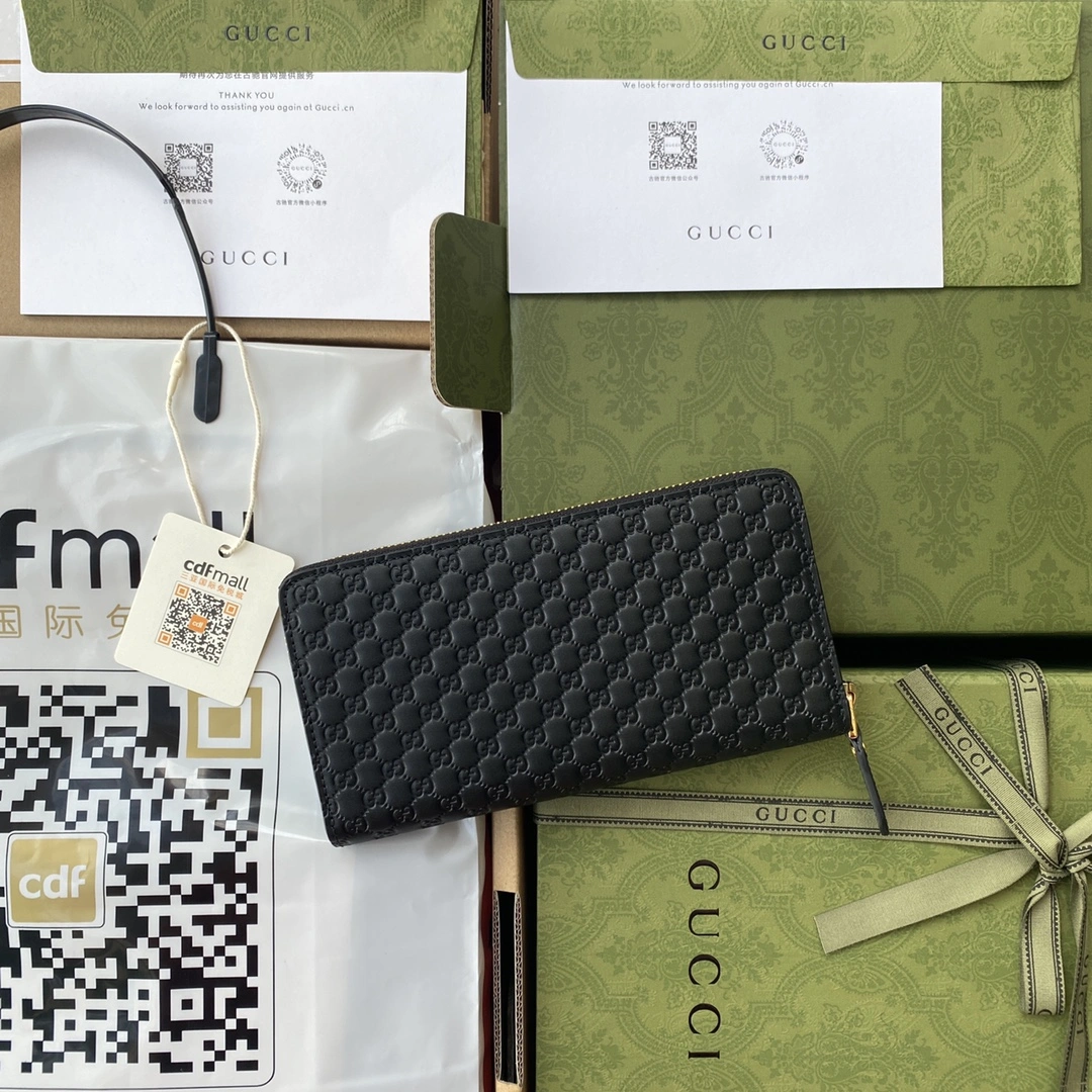 Indistinguishable Gucci Wallets Purse