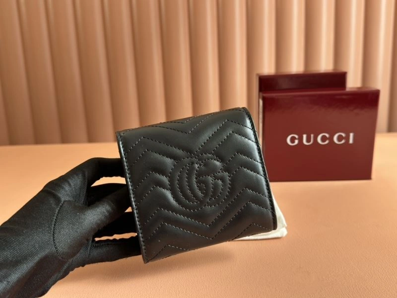 Indistinguishable Gucci Wallets Purse
