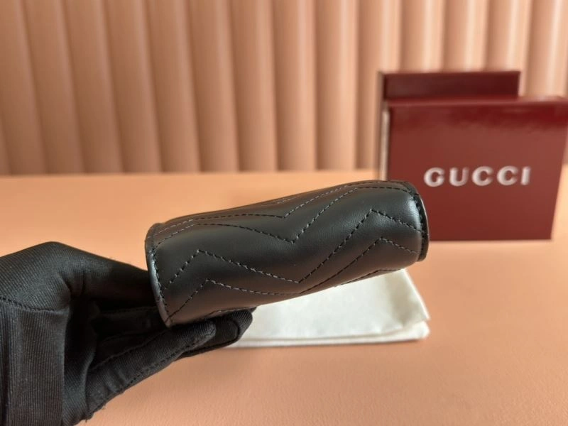 Indistinguishable Gucci Wallets Purse