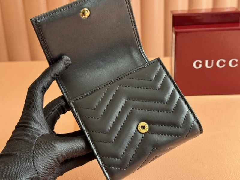 Indistinguishable Gucci Wallets Purse