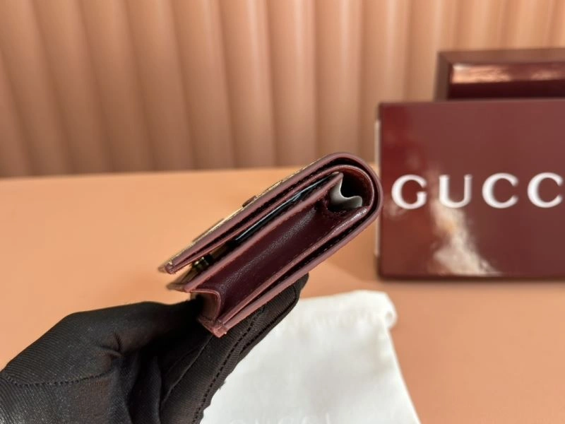 Indistinguishable Gucci Wallets Purse