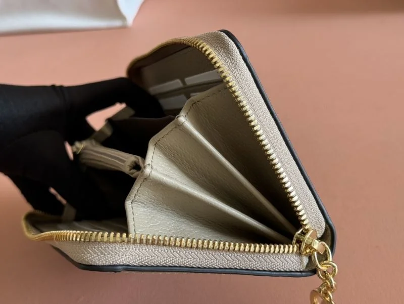 Budget-friendly Gucci Wallets Purse