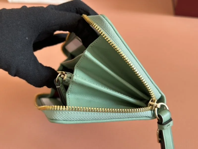 Inexpensive Gucci Wallets Purse