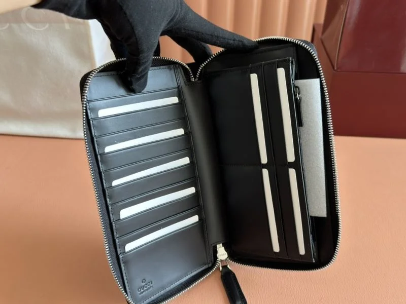 Authentic Gucci Wallets Purse