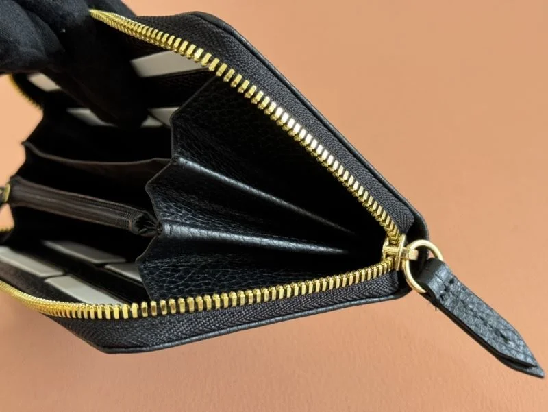 Value-priced Gucci Wallets Purse