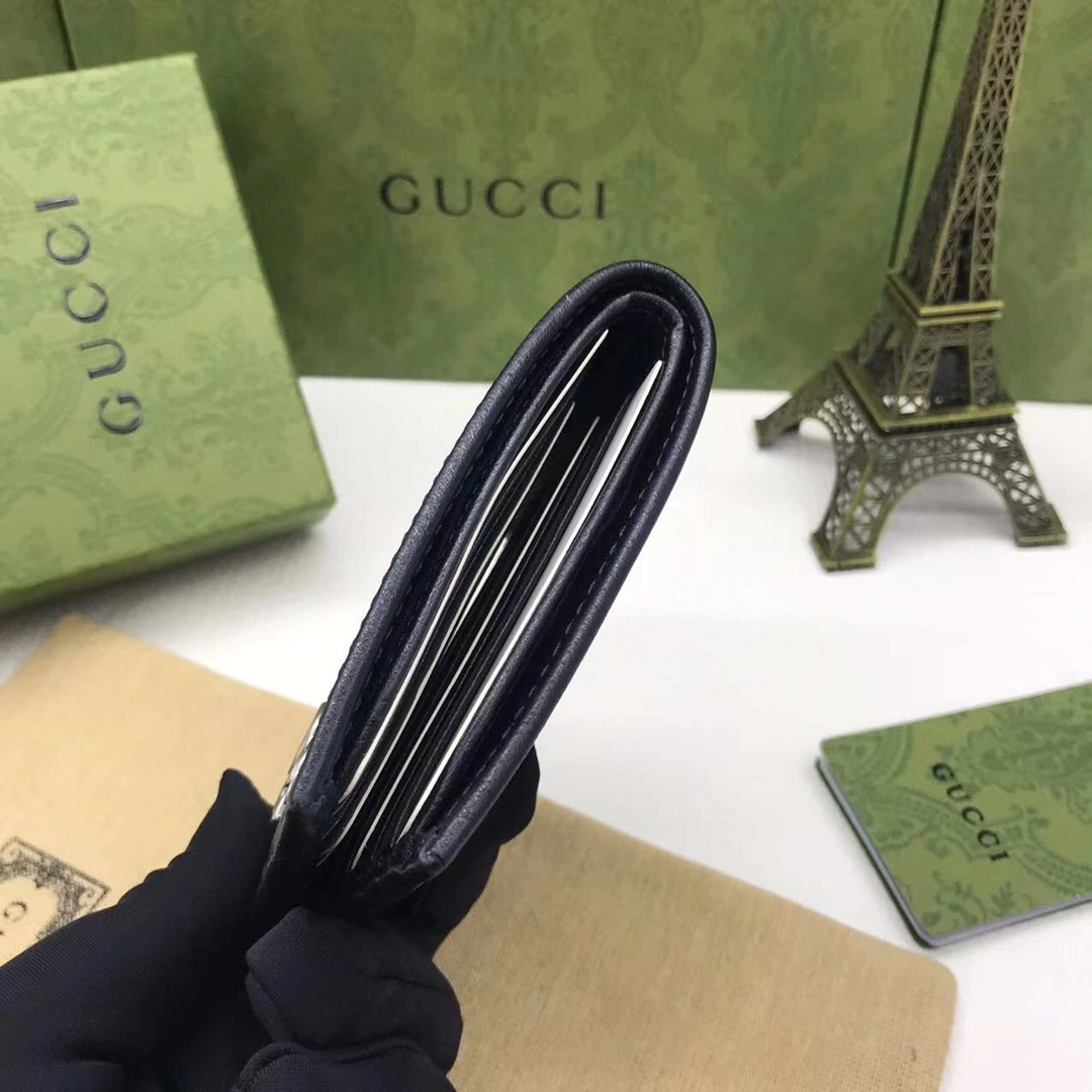 Indistinguishable Gucci Wallets Purse