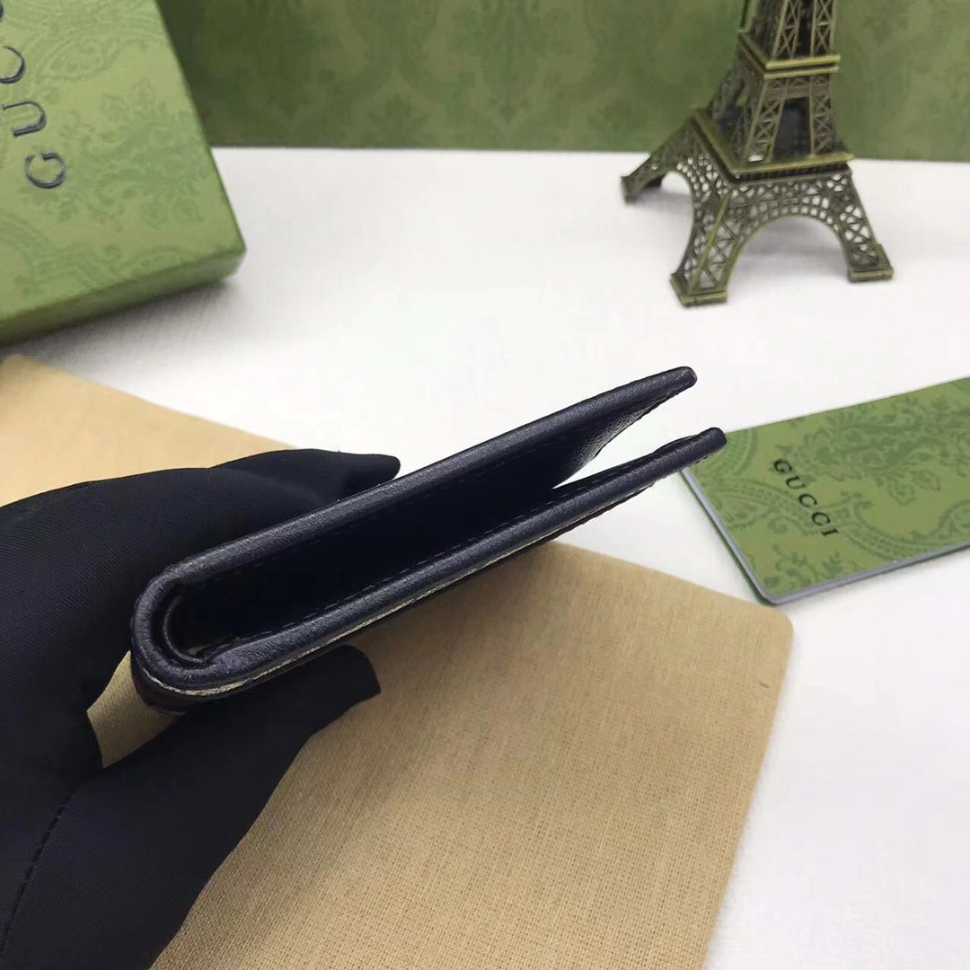 Indistinguishable Gucci Wallets Purse
