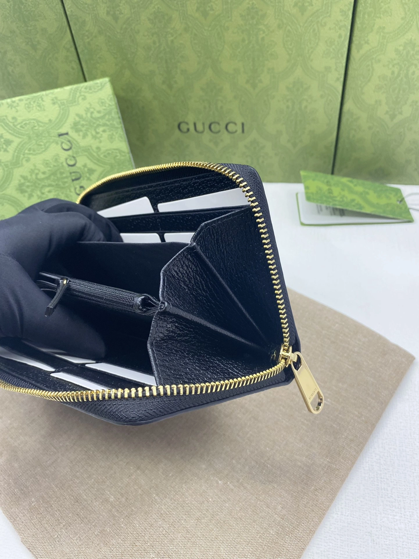 Value-priced Gucci Wallets Purse