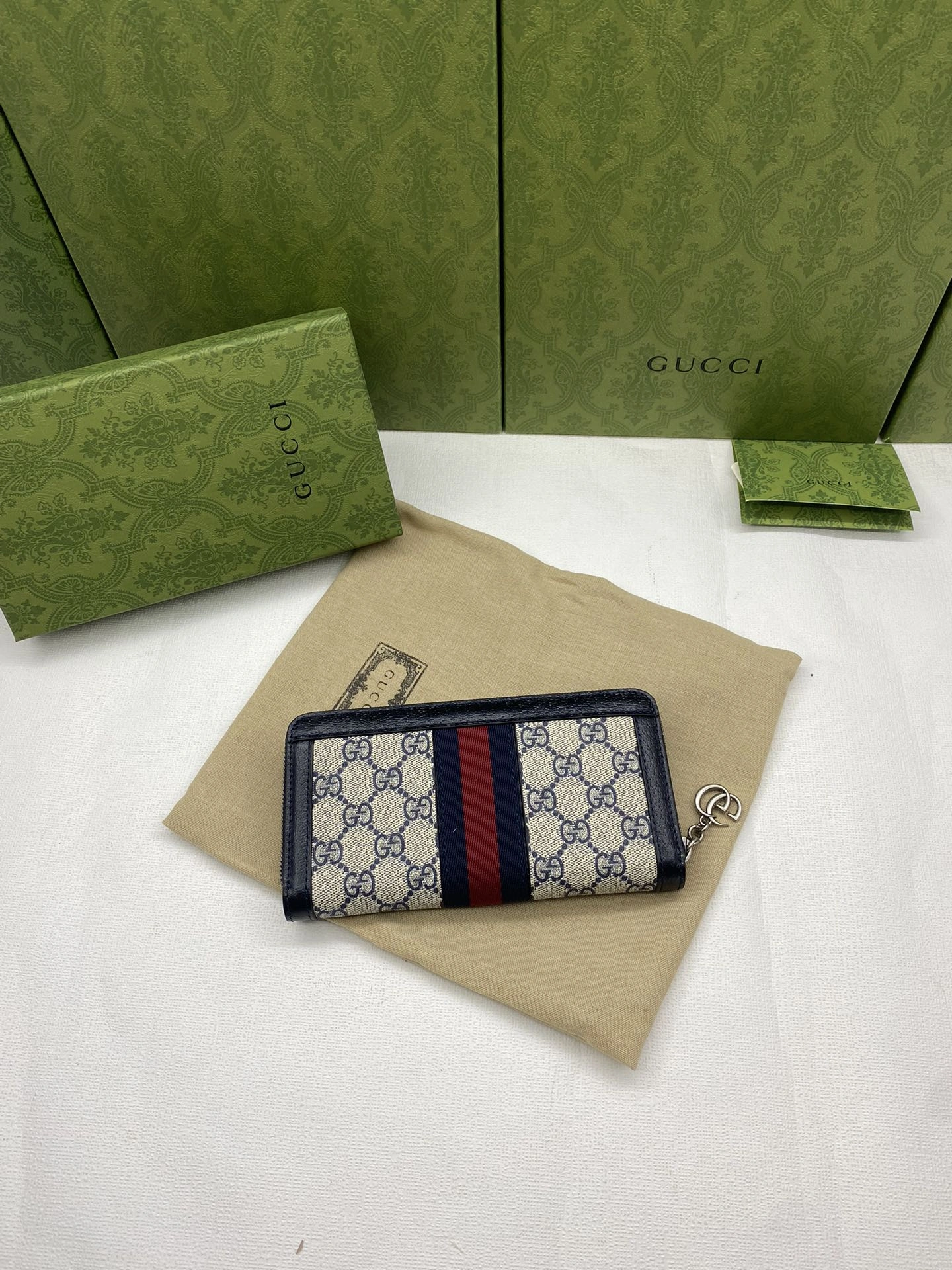 Reasonably priced Gucci Wallets Purse