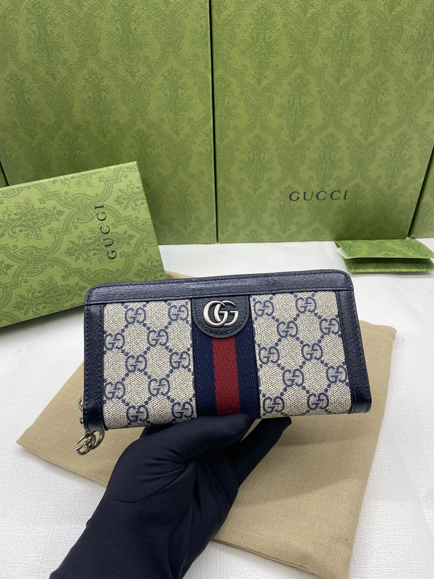 Reasonably priced Gucci Wallets Purse